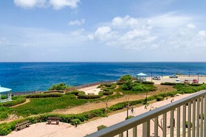 Apartamento família, 2 quartos (Seafront apartment in Gozo,) | Vista da sacada