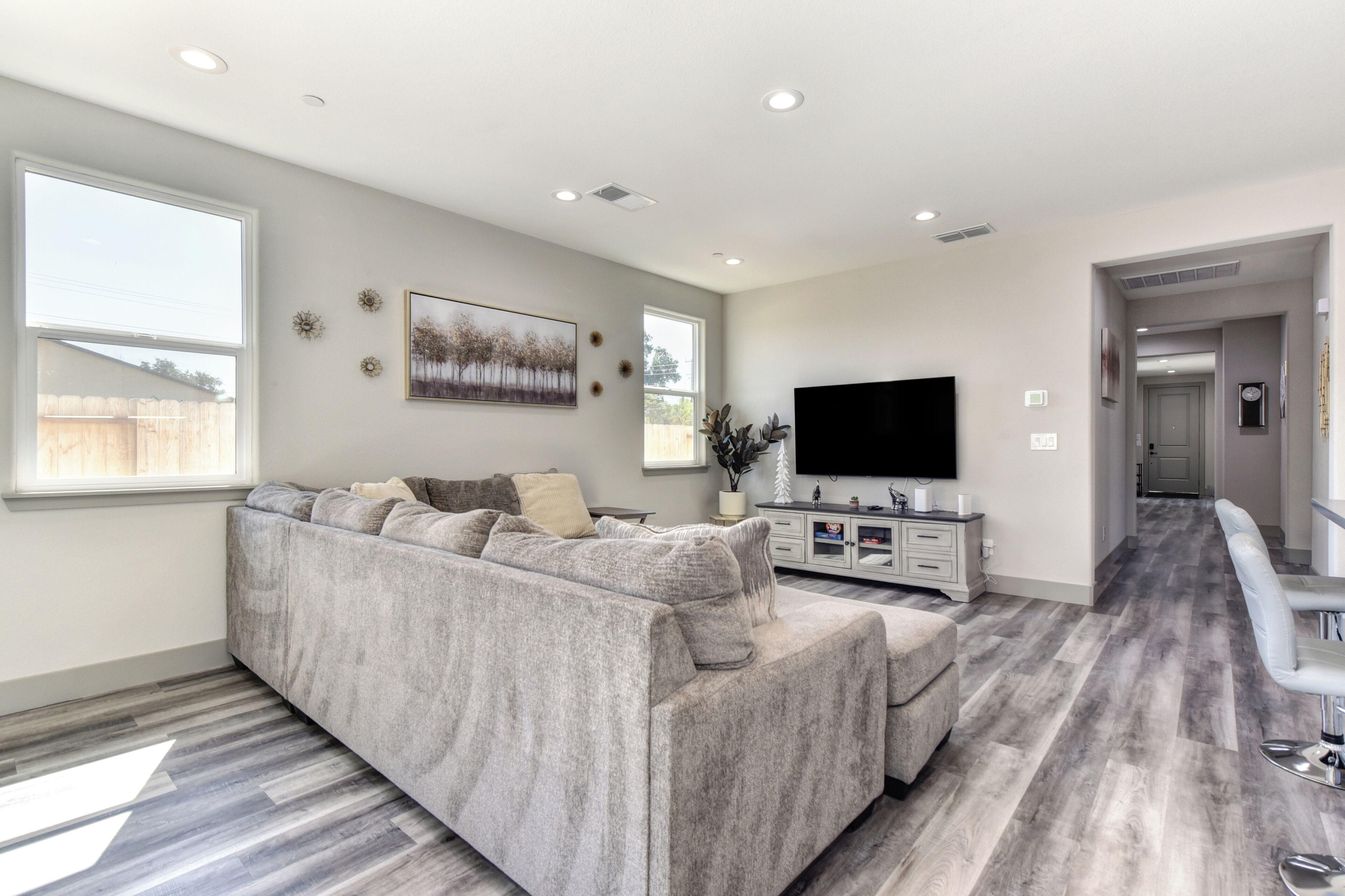 Perfect Long Term Rental Home In A Peaceful Neighborhood - Sacramento, CA