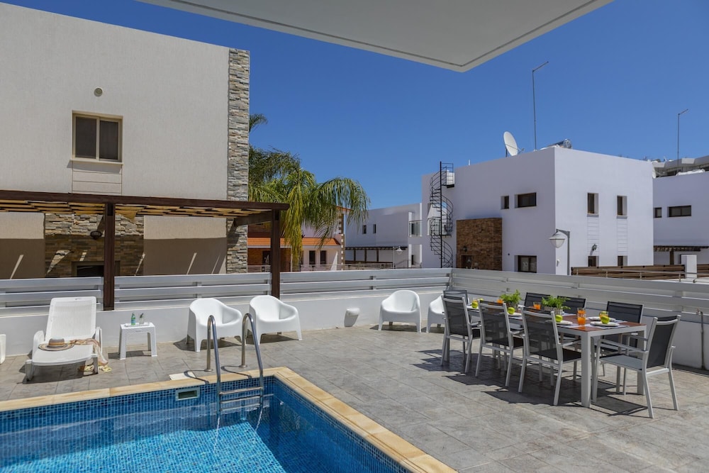 Protaras Sunrise Beach Villa - Protaras