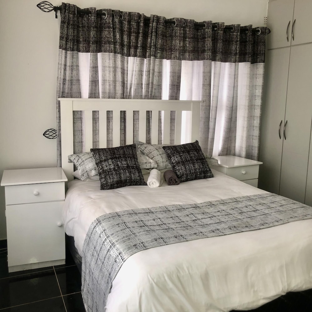 1 Bed Apartment In Mount Pleasant Heights - 2014 - Harare