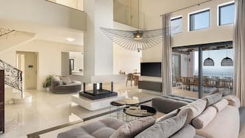 Casa | 9 quartos, quartos à prova de som