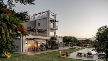 Casa | 9 quartos, quartos à prova de som