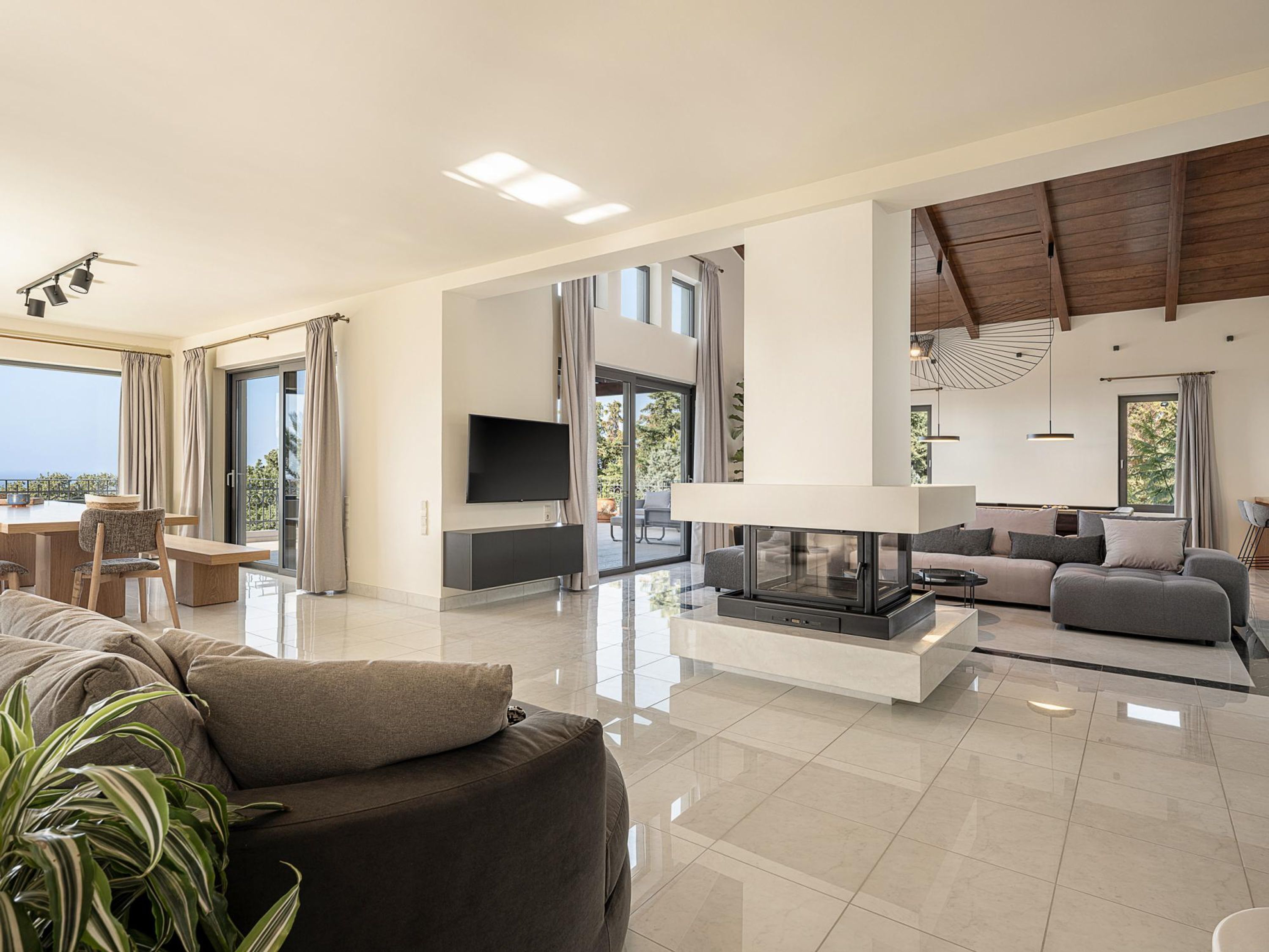 Casa | 9 quartos, quartos à prova de som