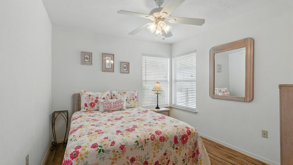 Fenimore Mill 1f Quality Condo, Hot Tub And Pool! - Cedar Key, FL