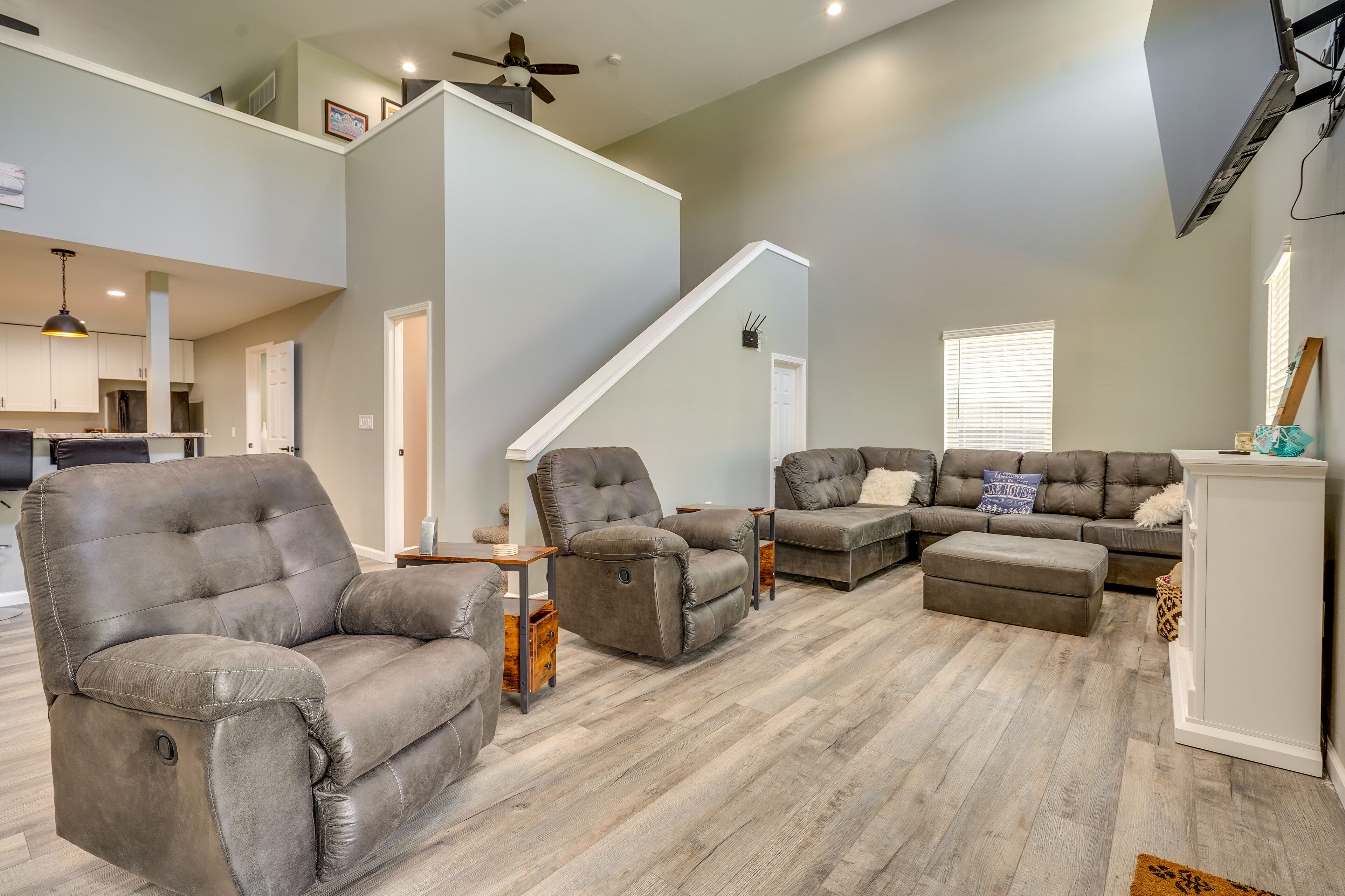 Waterfront Buckeye Lake Vacation Rental W/ Hot Tub - Ohio