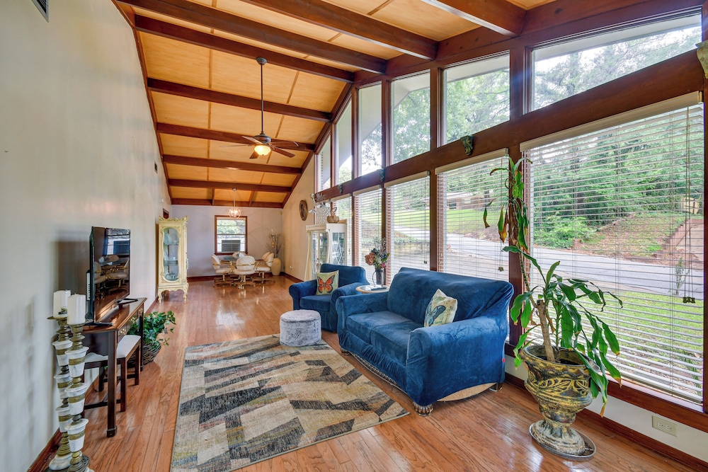 Spacious Montgomery Home ~ 3 Mi To Downtown! - Montgomery, AL
