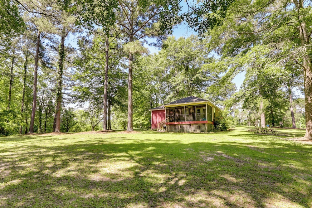 Charming Abbeville Home W/ Private Boat Dock! - Alabama