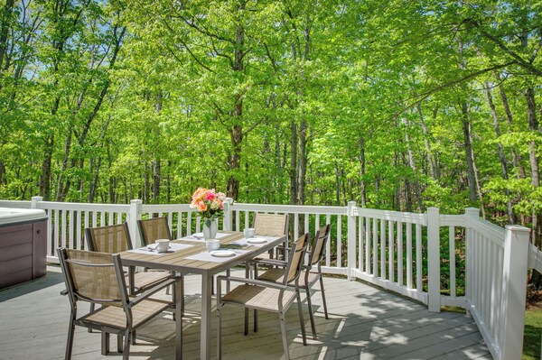 Hot Tub, Sauna, Game Room! Massanutten Resort Home - Massanutten, VA