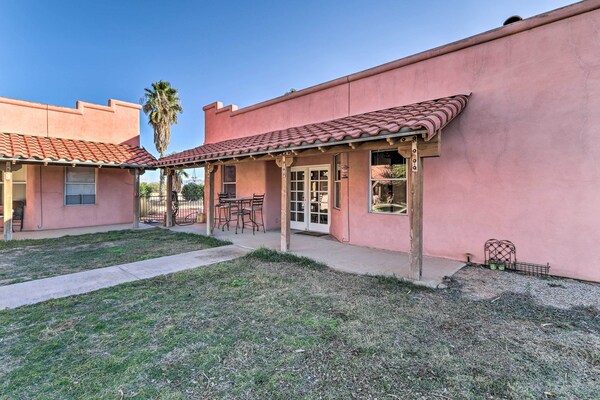 Eloy Desert Oasis W/ Courtyard & Pool Access! - Casa Grande Ruins National Monument