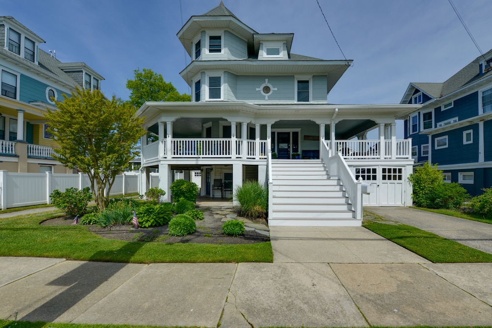 North Wildwood Home W/ Porch ~ 3 Blocks To Beach! - Avalon, NJ