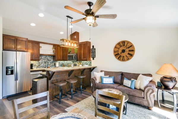 Tranquil Lake Almanor Getaway W/ Grill! - Greenville, CA