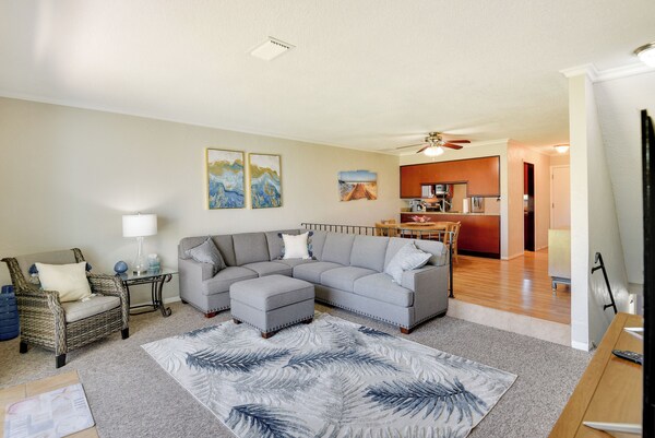 Florida Getaway - Balconies, Grill & Near Beaches! - Ponce Inlet, FL