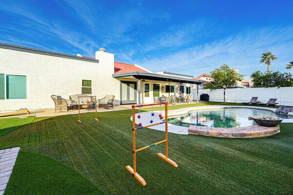 Pool, Putting Green & Games: Chandler Home! - Chandler Center for the Arts