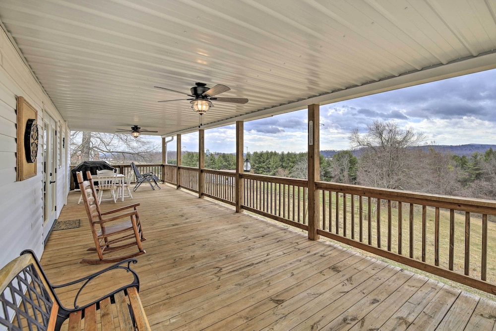 Beautiful Views & Gas Grill: Sparta Getaway! - North Carolina