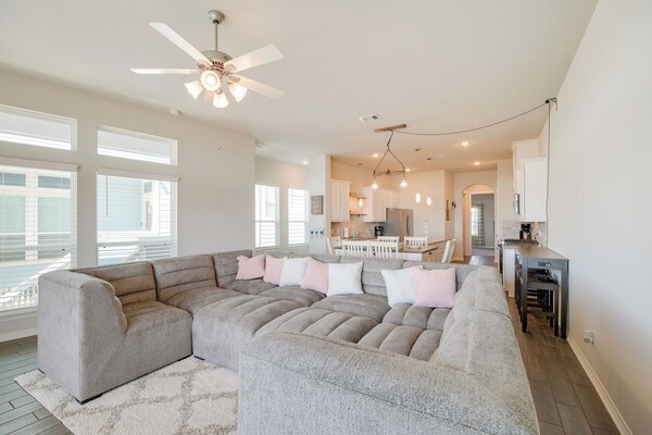 Bay-view La Porte Home Rental: Steps To Beach! - Baytown, TX