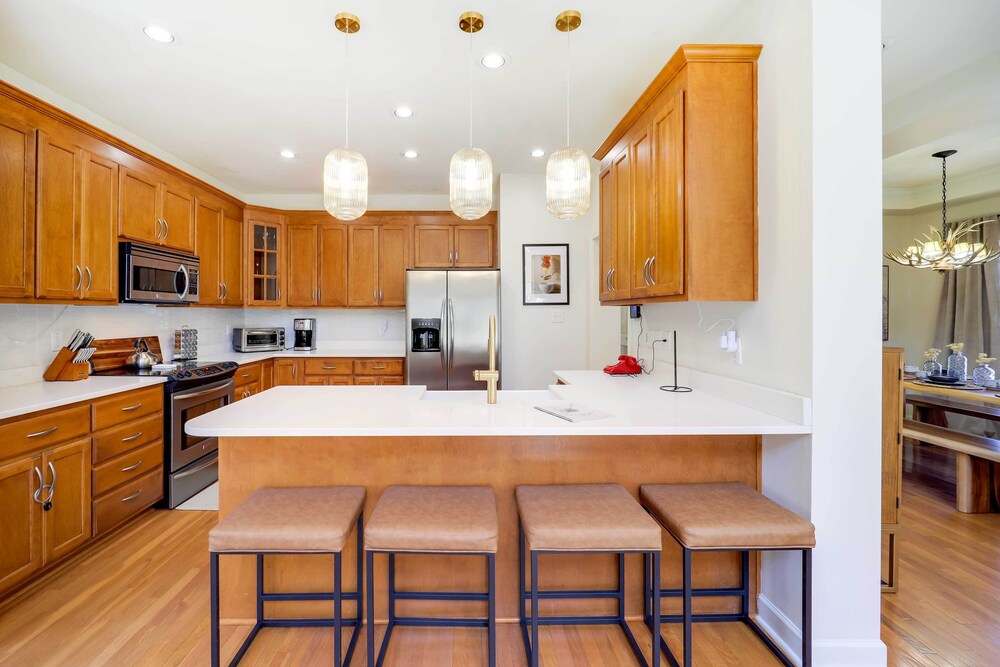 Deck + Scenic Views: Beech Mountain Cabin - Banner Elk, NC