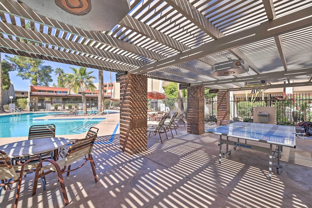 1 Mi To Old Town Scottsdale: Resort Condo W/ Patio - Scottsdale, AZ