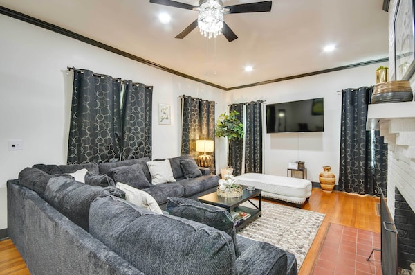 Updated Greenwood Cottage Apt < 1 Mi To Dtwn! - Greenwood, MS