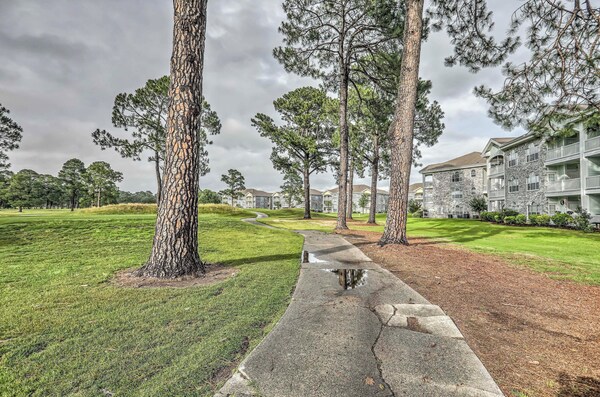 2 Mi To Beach: Myrtlewood Condo W/ Resort Perks! - Myrtle Beach, SC