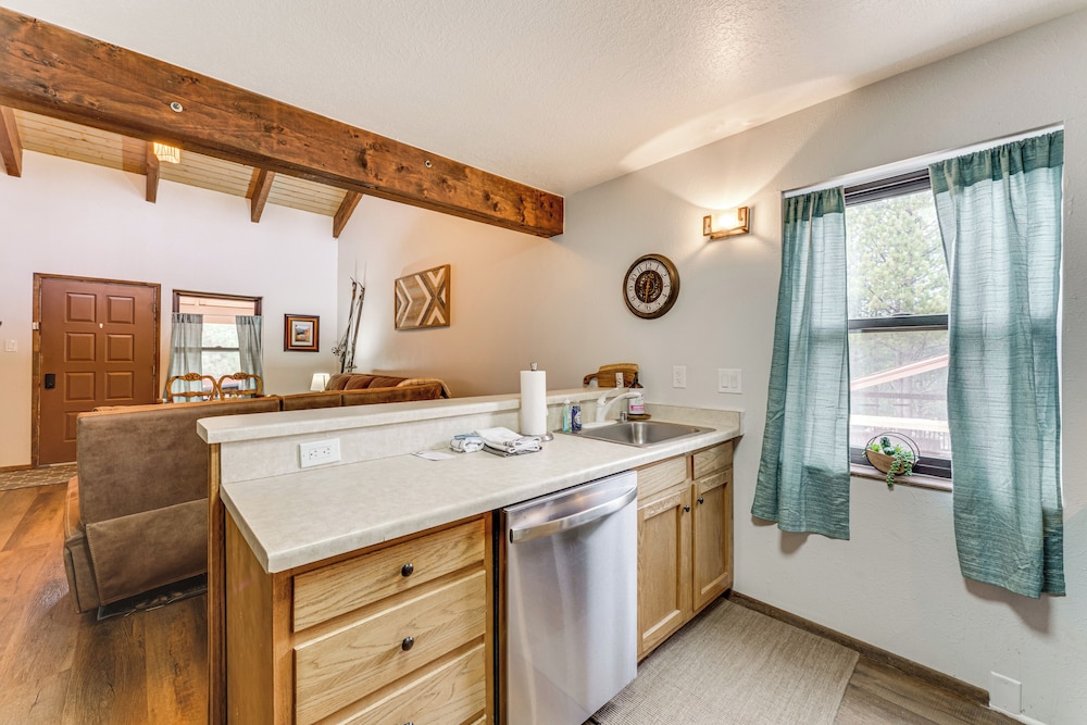 Angel Fire Condo < 1/2 Mi To Resort & Bike Park! - New Mexico