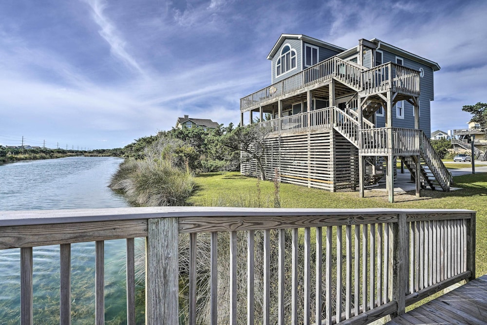 Avon Home On The Channel W/ Hot Tub & Deck! - Outer Banks, NC