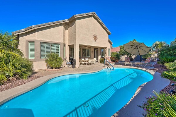 Play Pool, Grill Out! Group-friendly Glendale Home - Avondale, AZ