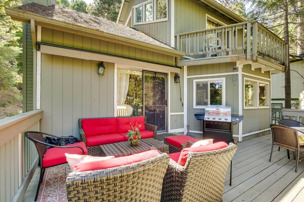 ピースフル パインズ ランニング スプリングス ホーム W / 3 デックス - カリフォルニア州