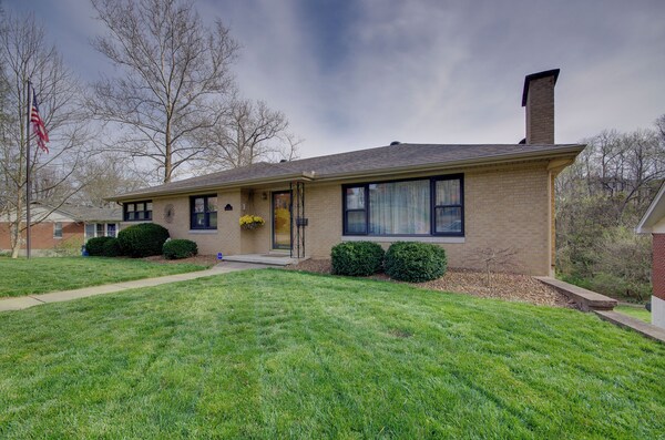 Charming Jefferson City Home: 2 Mi To Downtown! - Taos, MO