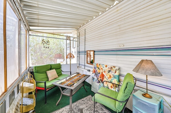 Yuma Getaway W/ Pool Access, 5 Mi To Lutes Casino! - Yuma, AZ