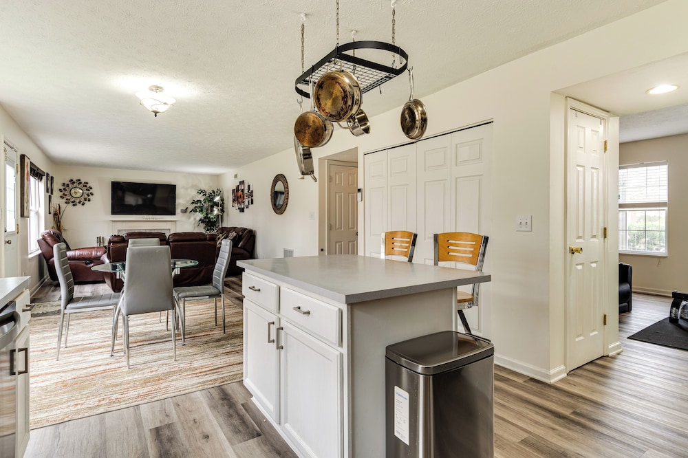 Indianapolis Rental Home W/ Gym: Near Speedway! - Kota