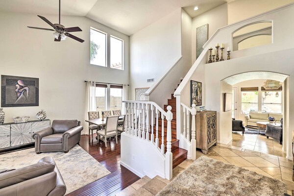 Golf & Unwind Poolside: Cave Creek Group Retreat! - Phoenix, AZ