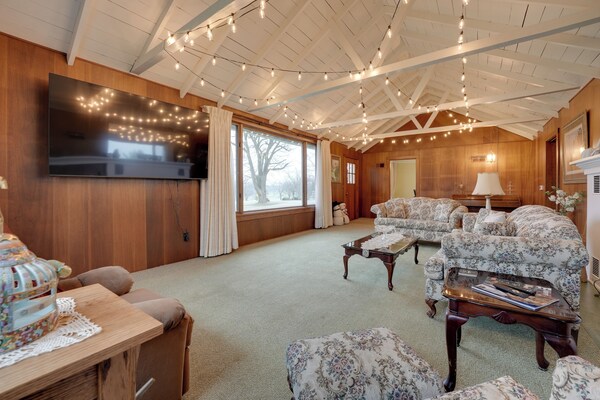 Cozy Hillsdale Home ~ 1 Mi To Baw Beese Lake! - Sandy Beach, Hillsdale