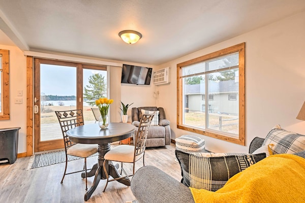 Waterfront Castle Rock Lake Cabin W/ Deck & Grill - Buckhorn State Park, Necedah