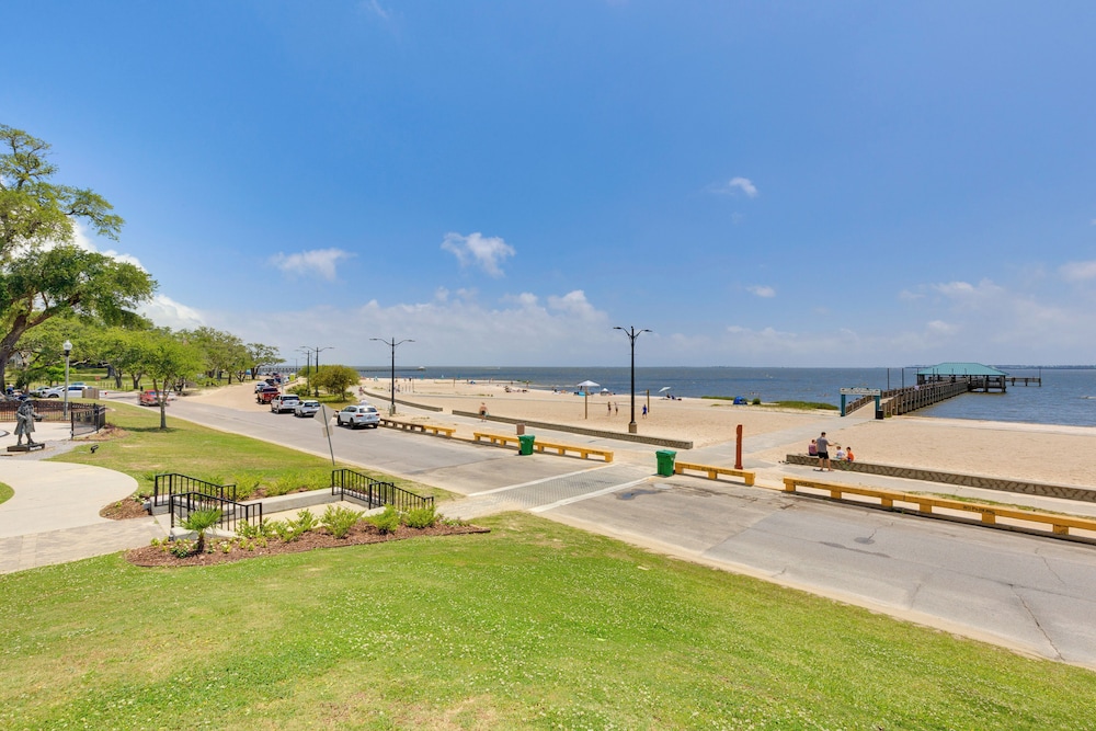 Chic Ocean Springs Vacation Rental Near Downtown! - Ocean Springs, MS