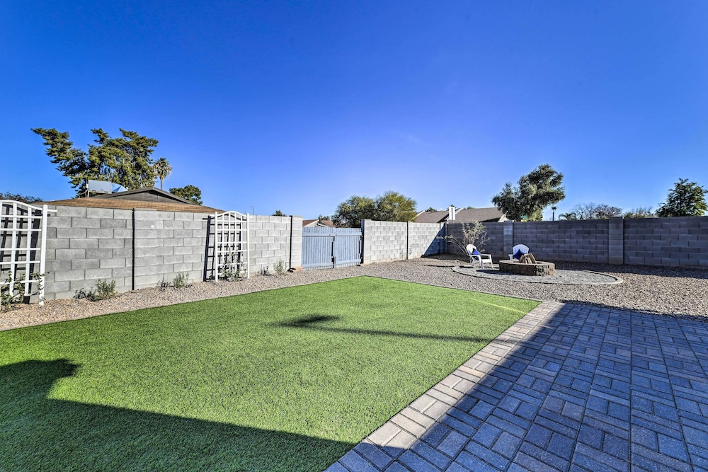 Downtown Gilbert Home W/ Fenced Yard & Fire Pit! - Gilbert, AZ