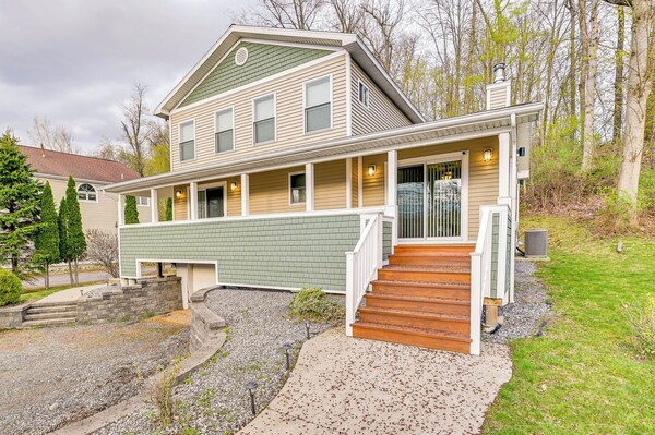 Saratoga Springs Vacation Rental W/ Lake Views! - State of New York