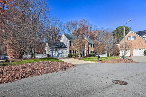 Tranquil Greensboro Home W/ Fire Pit! - Greensboro, NC