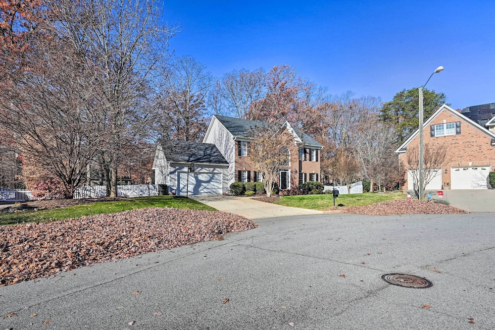 Tranquil Greensboro Home W/ Fire Pit! - High Point, NC