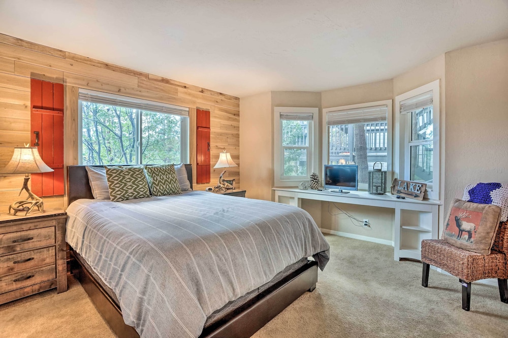 Lovely Lake Arrowhead Cabin W/ Furnished Deck - Lake Arrowhead, CA