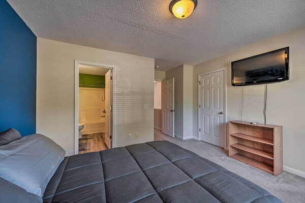 Cozy Greensboro Townhome ~ 7 Mi To Unc Campus - Lake Higgins