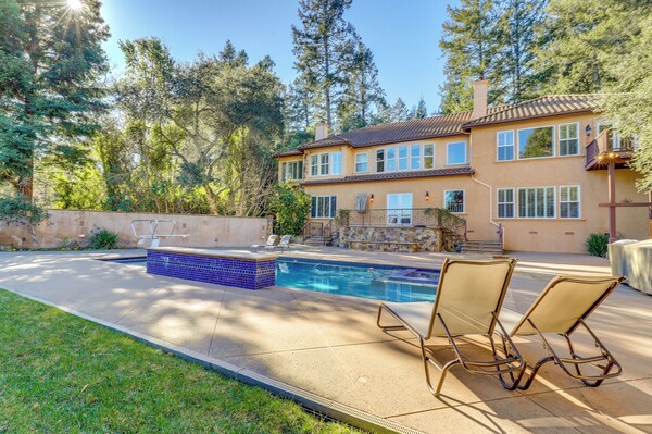 Santa Rosa Home W/ Private Pool & Tennis Court - Santa Rosa, CA