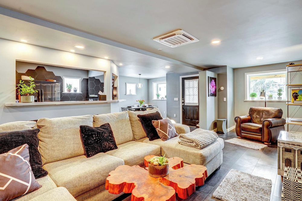 'Little House On The Lot' Dryden Townhome: Pets Ok - Dryden, NY