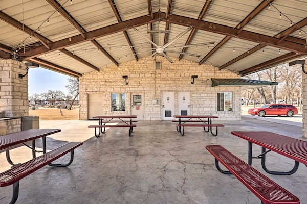 Upscale Tiny Home - Boho-chic Austin Getaway! - Austin, TX