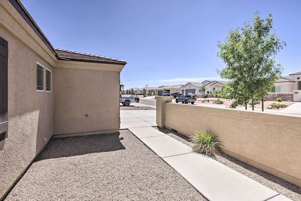 Idyllic Kingman Retreat With Yard - Near Hiking - Kingman, AZ