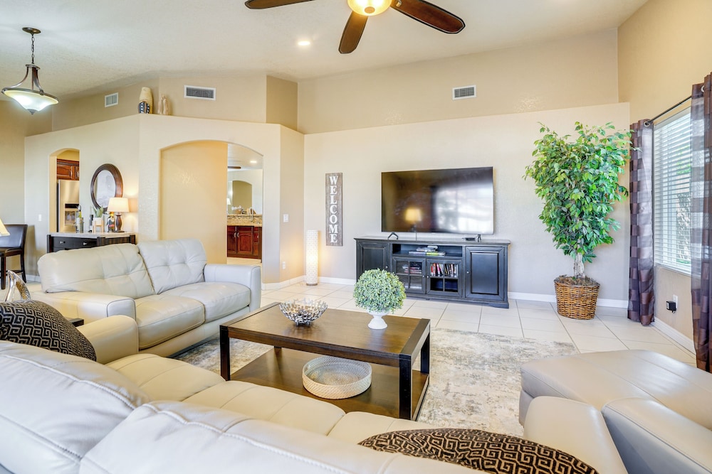 Lakefront Glendale Home W/ Pool, Boat & Fishing! - Glendale, AZ