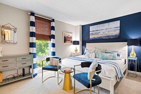 Relax By Pool: Harbour Town Resort Condo - Hilton Head Island, SC