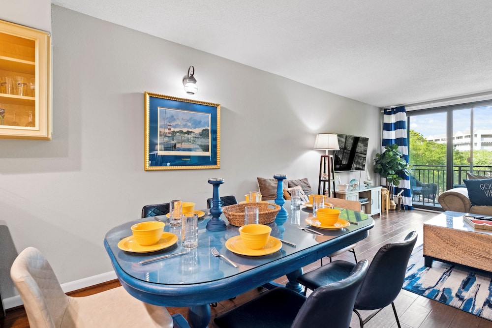 Relax By Pool: Harbour Town Resort Condo - Bluffton, SC