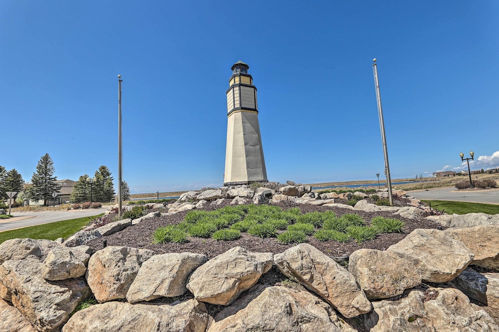 Bright Manistee Condo W/ Beach + Pool Access! - Manistee, MI