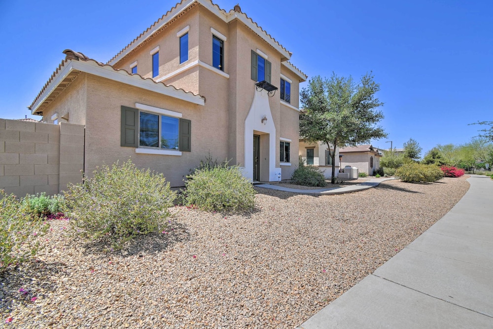 Goodyear Escape W/ Grill: Community Pool Access! - Goodyear, AZ