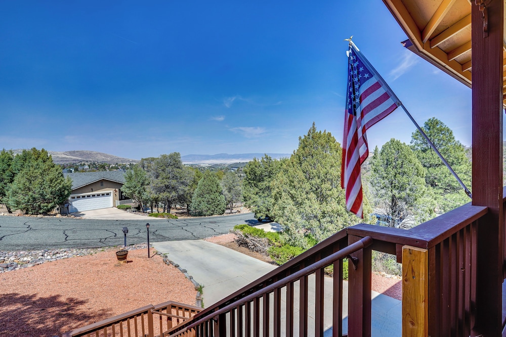 5 Mi To Dtwn Prescott: Home W/ Deck & Mtn Views - Prescott Valley, AZ
